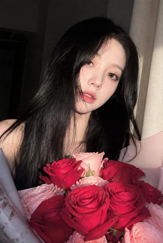 Rose Photo Prompts | Carat
